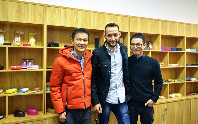 Fornitore cinese verificato - Guangzhou Congfung Eyeglasses Case Factory