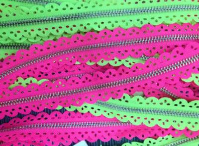 zipper lace