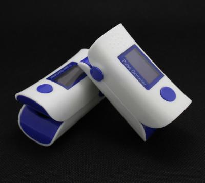 China Hand - Held Fingertip Pulse Oximeter with SPO2 probe With OLED Display for sale