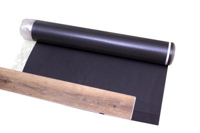 China 0,04 mm EVA-schuimonderlaag 2 mm dikke zwarte schuimonderlaag voor houten vloeren Te koop