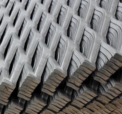 China Expanded  Metal Mesh for Catwalk  Good Price China for sale
