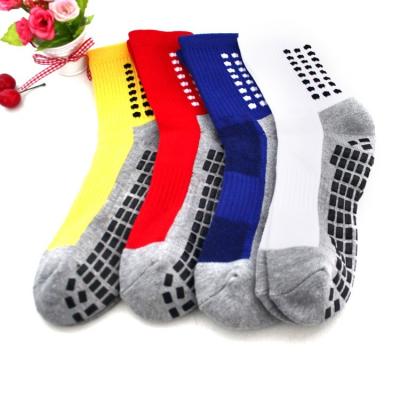 China Mid calf  knitted cotton nylon spandex crew anti-slip elite sport socks for sale
