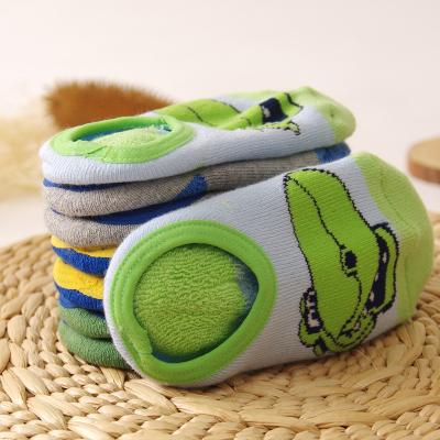 China Wholesale high quality custom cute cartoon design anti slip sole grips baby cotton ship socks for sale