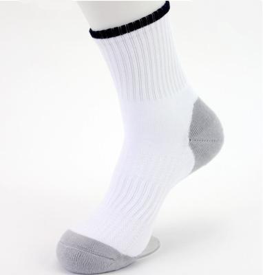 China Wholesale plain color crew cosy mid calf bamboo cushioned sports men socks for sale
