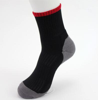 China Cheap crew cosy mid calf bamboo cushioned sports men socks for sale