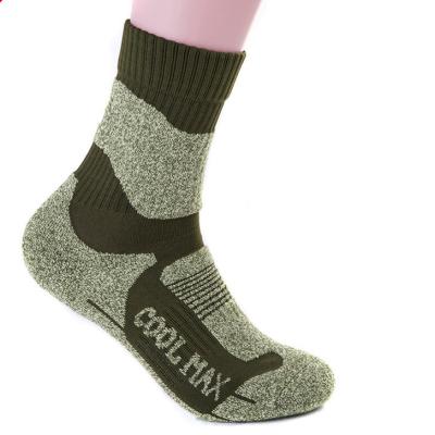 China Coolmax custom logo hiking climbing outdoor men sports socks for sale
