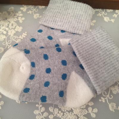China Custom fashionable lovely design knitted cozy cotton winter floor baby socks for sale