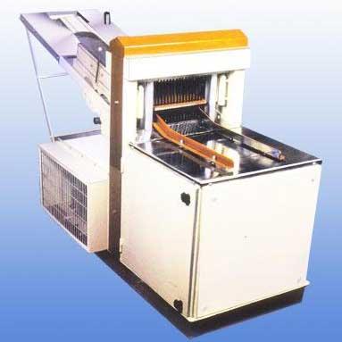 中国 Machineries 食品加工の軽食の機械類のマフィンのケーキ機械 Prordction ライン CAF シリーズ 販売のため