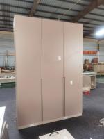 China Modern Swing Door Modular Wardrobe System Closet Crafted Lacquer for sale