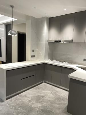 China Contemporary Design Modern Kitchen Cabinet with Particle Board Carcase and Plywood Door for sale