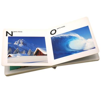 Cina Libro per bambini del bambino di Pantone che stampa copertina dura 170mmx170mm 450gsm in vendita