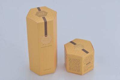 Cina Il contenitore cosmetico di lusso d'imballaggio di scatola CMYK di esagono di UNI che stampa la struttura ha finito in vendita