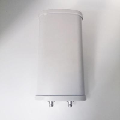 중국 GSM 방향 안테나 로라 4G LTE 1710-2700M 12dbi 듀얼 포라라이제이션 300x160x80mm 판매용