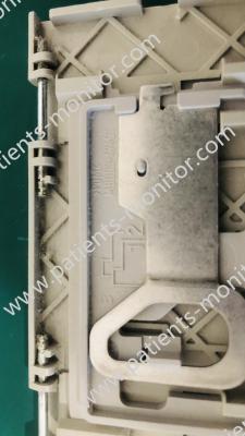 China El monitor paciente de Intellivue MP40 MP50 parte la referencia M8003-47401 de la puerta de la batería de M4605A en venta