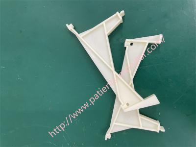 Cina Un paio di poli di plastica bianca GE Mac1200ST elettrocardiografo in vendita