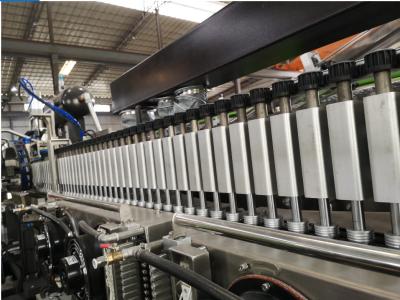 Cina Macchina calda dello stampaggio mediante soffiatura del materiale di riempimento 6000BPH per tè Juice Functional Drink in vendita
