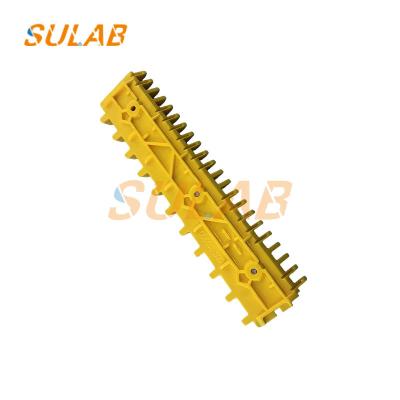 China Yellow Plastic Step Demarcation Strip Escalator Spare Parts SCS 319900 319901 319902 for sale