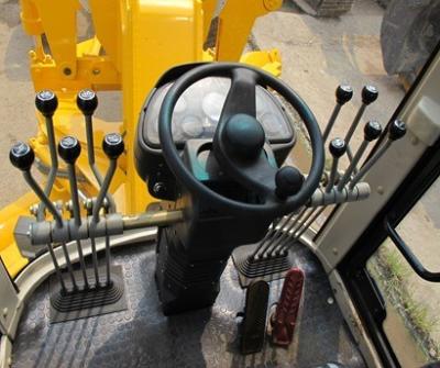 China Road Wheel Motor Grader with Working Diameter 4268*545MM and Reverse Speed of 23 km/h for sale