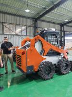 China Case Skid Steer Loader S18 4x4 Wheel Drive 3000kg Machine Weight for sale