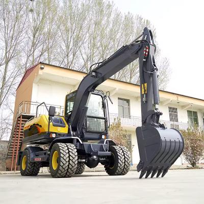 Cina Mini escavatore a ruote da 8 tonnellate con capacità di 0.3 m3 e profondità massima di scavo di 3320 mm in vendita