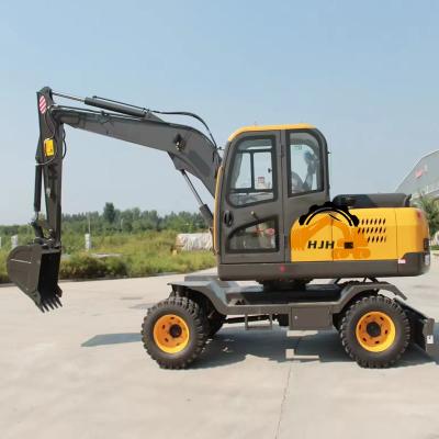 Cina Mini escavatore a ruote da 8 tonnellate con capacità di 0.3 m3 e profondità massima di scavo di 3320 mm in vendita