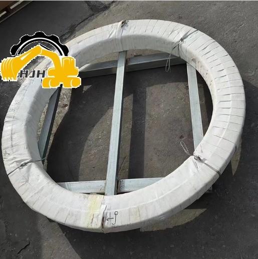 Quality Durable Manufacturing Plant Crawler Excavator R360LC-7A Swing Gear Bearing 81NA-01021 for sale