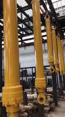 China 4.5 Cubic Meters Reinforced Rock Bucket with Hydraulic Cylinder Head and Diesel Engine for sale