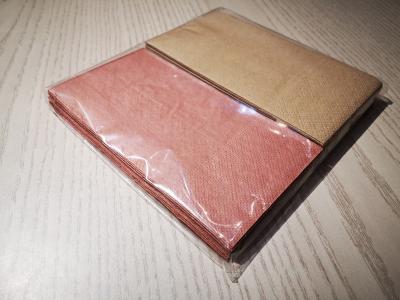 Cina Tovagliolo di carta 17gsm di colore amichevole eliminabile della pelle delicatamente di colore due in vendita