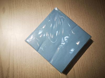 Cina Eliminabile rispettoso dell'ambiente blu-chiaro del tovagliolo di carta di colore della famiglia 17gsm in vendita