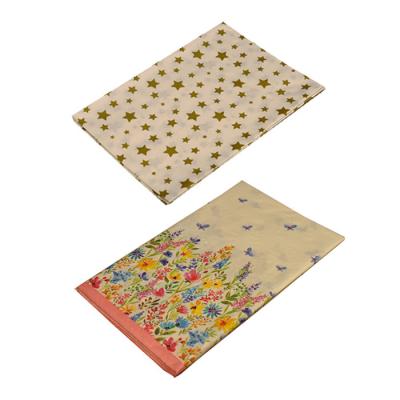 Cina Tovaglia di carta gialla premio, coperture di campeggio della Tabella di picnic 54x108 in vendita