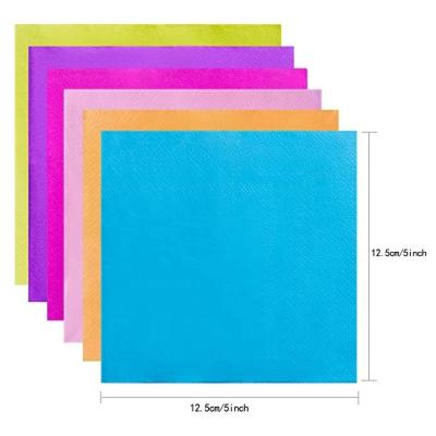 Cina Tovaglioli di carta eliminabili solidi di colore 17gsm 33x33cm molli per il ristorante in vendita