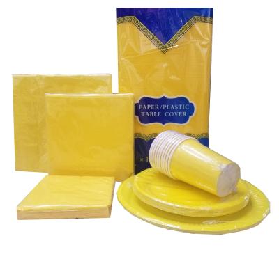 Cina tovaglie Retangular della carta del partito di 2ply 47gsm con Nizza stampa in vendita