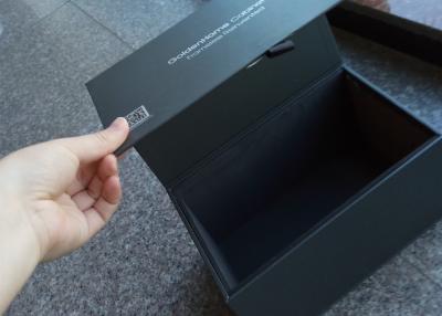 中国 銅版の堅いボール紙のギフト用の箱、黒いキャンバスの内部の多数のサイズのギフト用の箱 販売のため