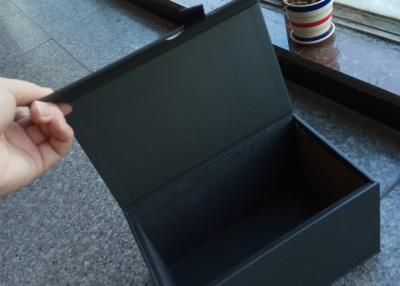 Cina Contenitori di regalo stampati abitudine dura del cartone che si affollano colore del nero di stampa offset in vendita