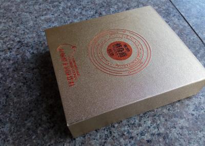 Cina Contenitori di regalo specializzati cartone di colore, contenitori di regalo su ordinazione del bollo dell'oro con il logo in vendita