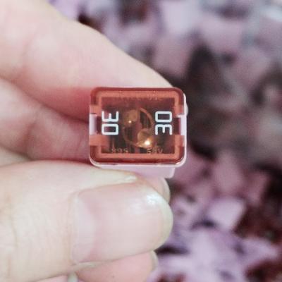 Cina Valvola a cartuccia di basso profilo JCASE Littelfuse 0895020.Z 0895025.Z 0895030.Z 0895040.Z 0895050.Z 0895060.Z in vendita