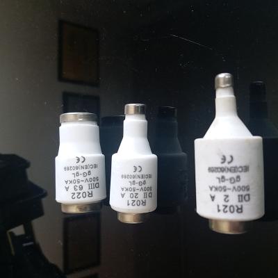 China Ceramic Screw Type Spire Type D Fuse RO21 R022 RO24 RO26 RO27 RO28 RO29 for sale