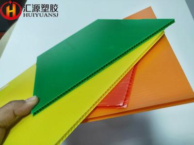 Cina Il ESD leggero ha ondulato lo strato di plastica, cartone scanalato in della plastica del polipropilene in vendita