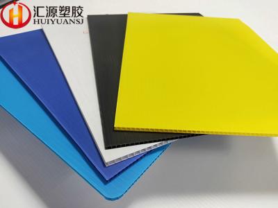 China doppel-wandige gewölbte Kunststoffplatten 280gsm zu verkaufen