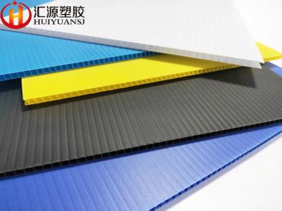 China 5m m resistentes a la corrosión acanalaron las hojas plásticas Gray White negro azul de la cartulina for sale