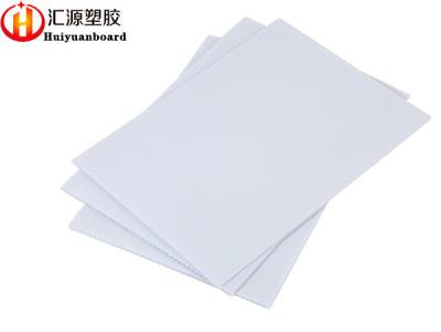 Cina 4' resistente bianco di X8 ha ondulato gli strati di plastica in vendita