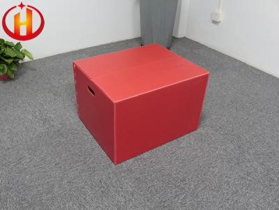 Chine Le conditionnement en plastique ondulé écologique enferme dans une boîte le rouge non toxique à vendre