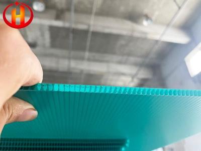 Cina Coroplast resistente agli urti ha ondulato gli strati di plastica 4x8 riciclabili in vendita