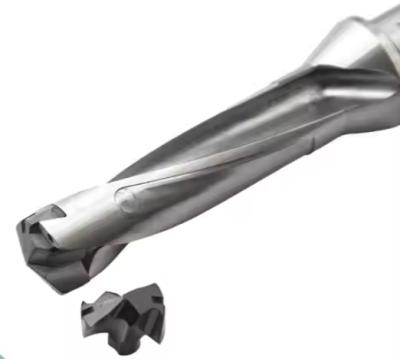 China Wear Resistant Indexable Drill Bit Exchangeable Tip Drills Reduce Vibration For Automotive for sale