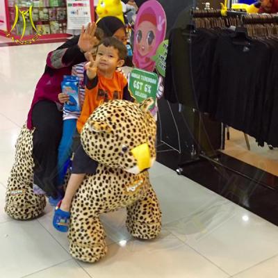 中国 Hansel high quality CE kids playground equipment plush electric kiddie ride coin operated 販売のため