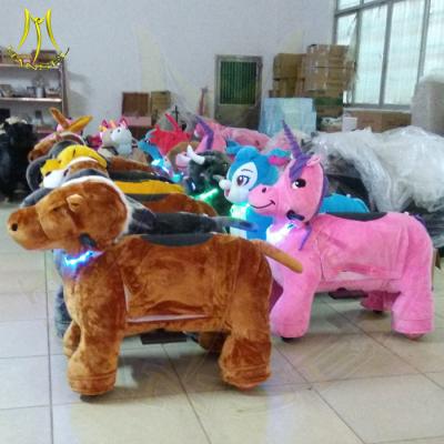 中国 Hansel coin operated mechanism electric dog walking machine moving horse toys for kids electric motor go kart 販売のため