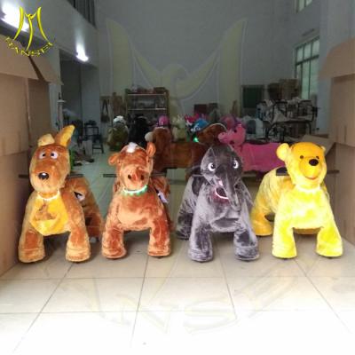 中国 Hansel happy ride toy animal scooter ride hot in shopping mall plush toys stuffed animals on wheels amusement park cars 販売のため