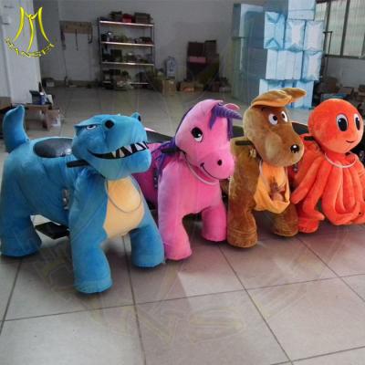 中国 Hansel moving horse toys for kids amusement park equipment china amusement ride electric dog walking machine 販売のため