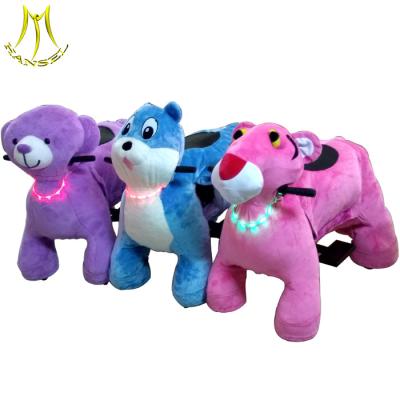 中国 Hansel plush walking battery operated animal ride on motorized animals 販売のため