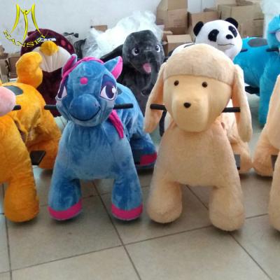 中国 Hansel shopping mall plush toys stuffed animals on wheels plush animal electric scooter 販売のため